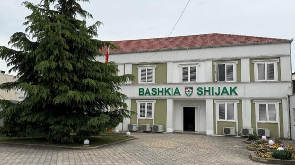 Shërbimi zjarrfikës në Shijak, flota e mjeteve kërkon shtesë në ...